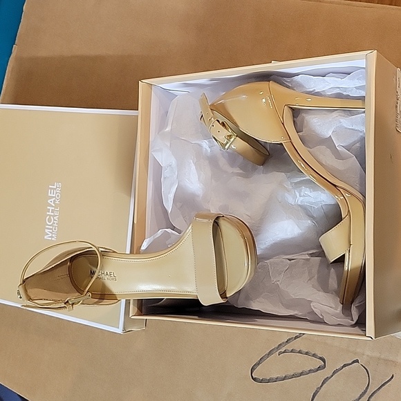 MICHAEL Michael Kors | Shoes | Nude Mk Heels | Poshmark